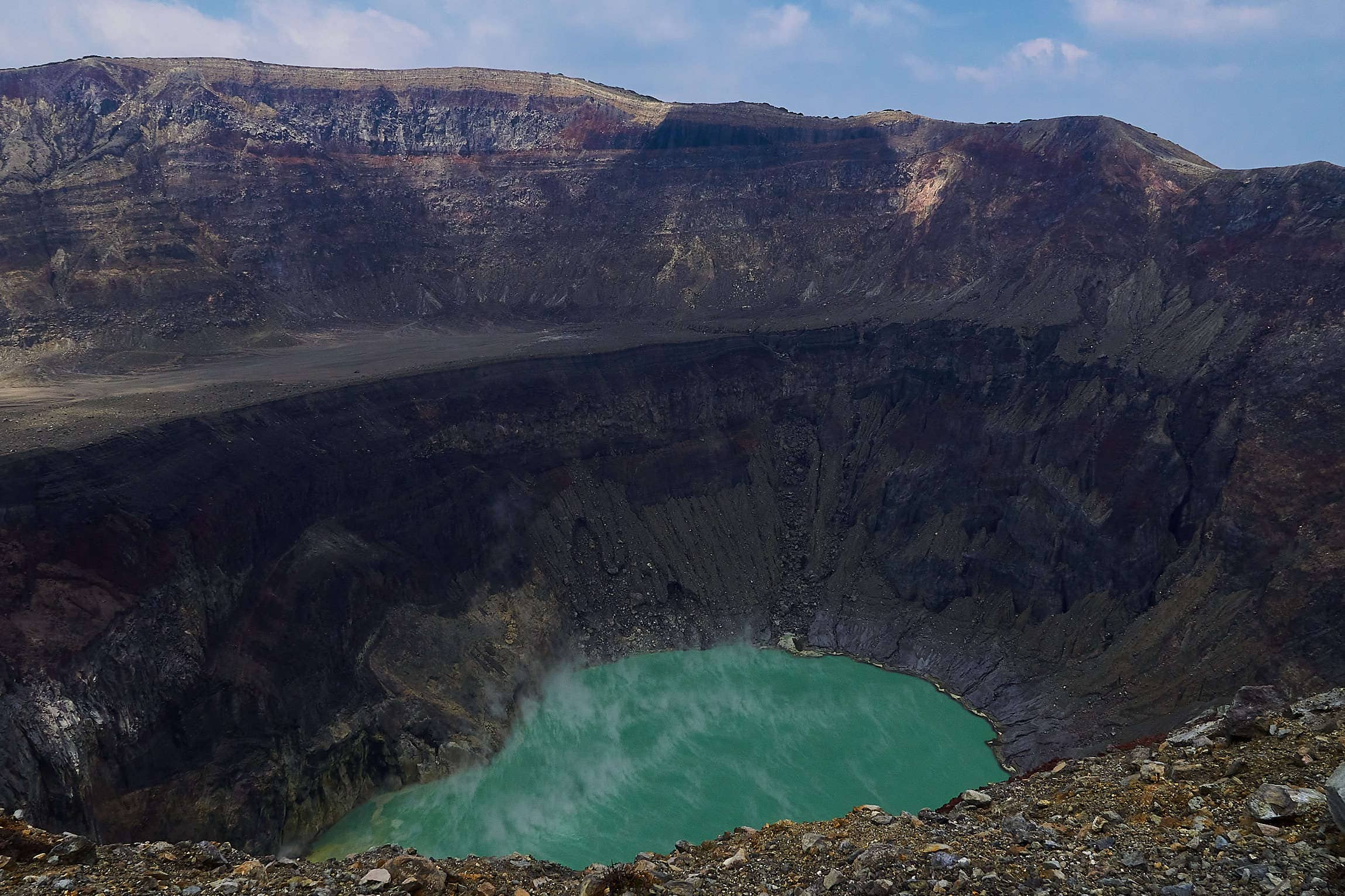 El Salvadors smaragdgrüner Vulkansee - traveLeben